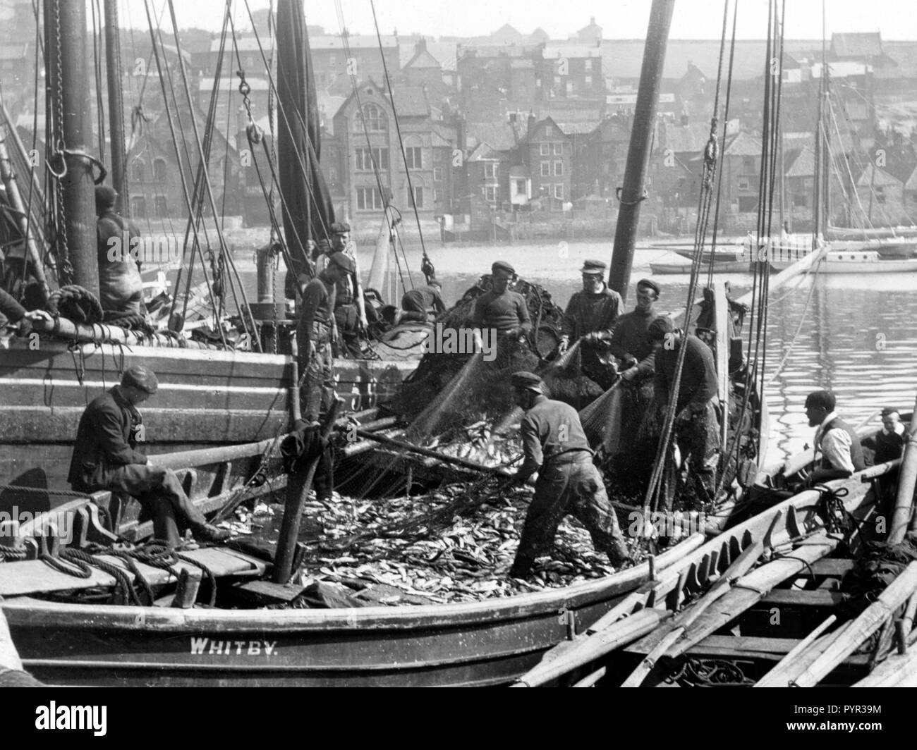Whitby fishermen early 1900s hi-res stock photography and images - Alamy