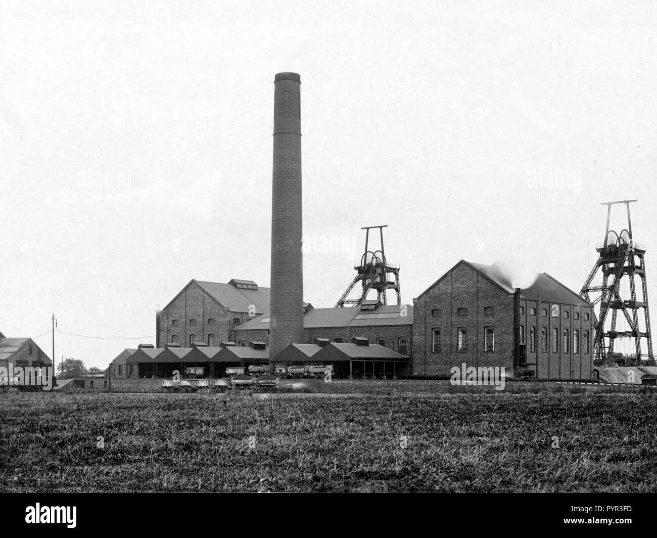 Main Colliery, Askern early 1900s Stock Photo - Alamy