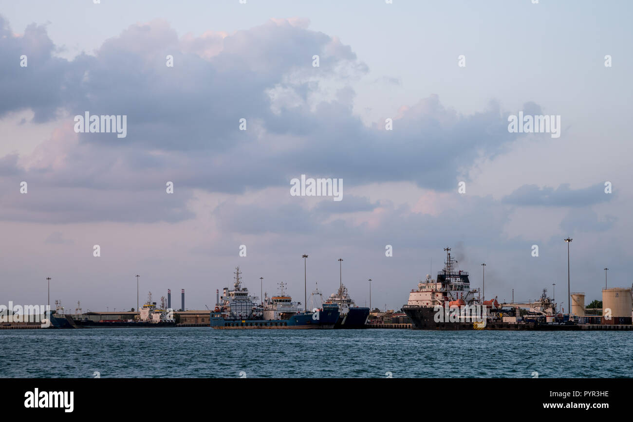 Sheikh zayed port hi-res stock photography and images - Alamy