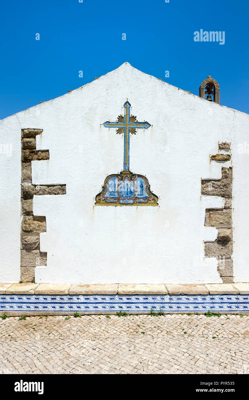 Portuguese traditional art hi-res stock photography and images - Alamy