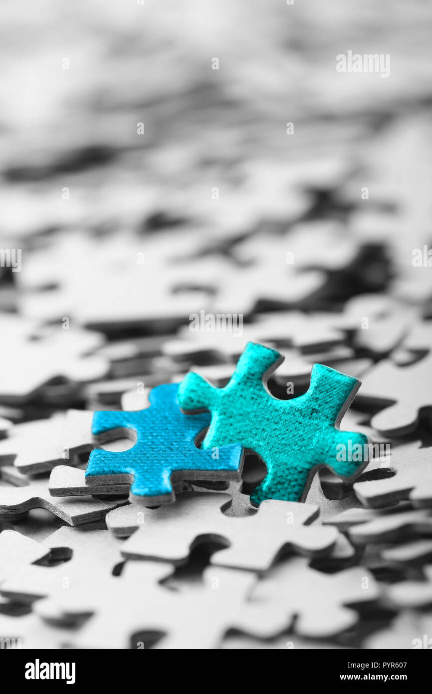 Match pieces puzzle children hi-res stock photography and images - Alamy