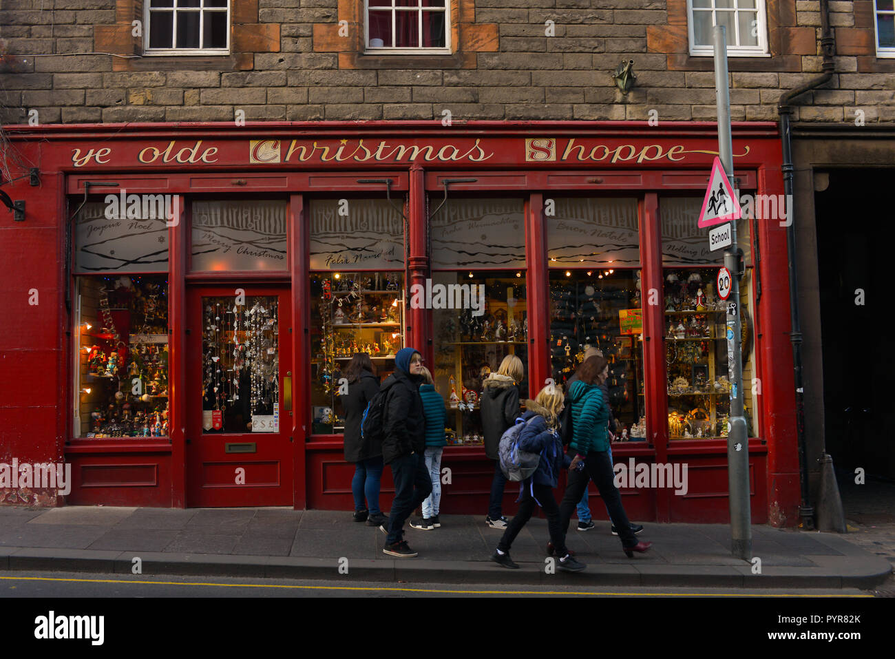 Edinburgh city Life Stock Photo - Alamy