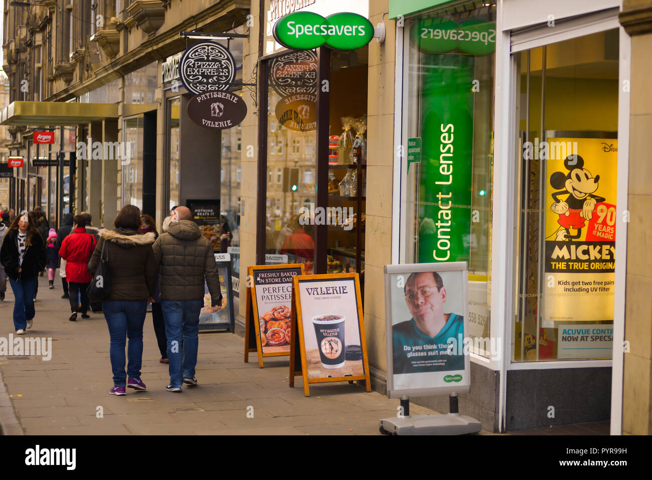 Edinburgh city center hi-res stock photography and images - Alamy