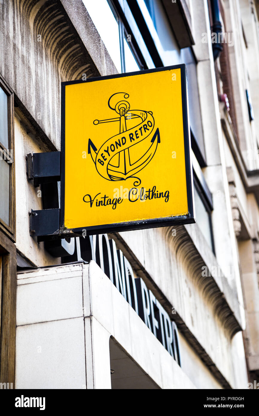 Retro shop sign hi-res stock photography and images - Alamy