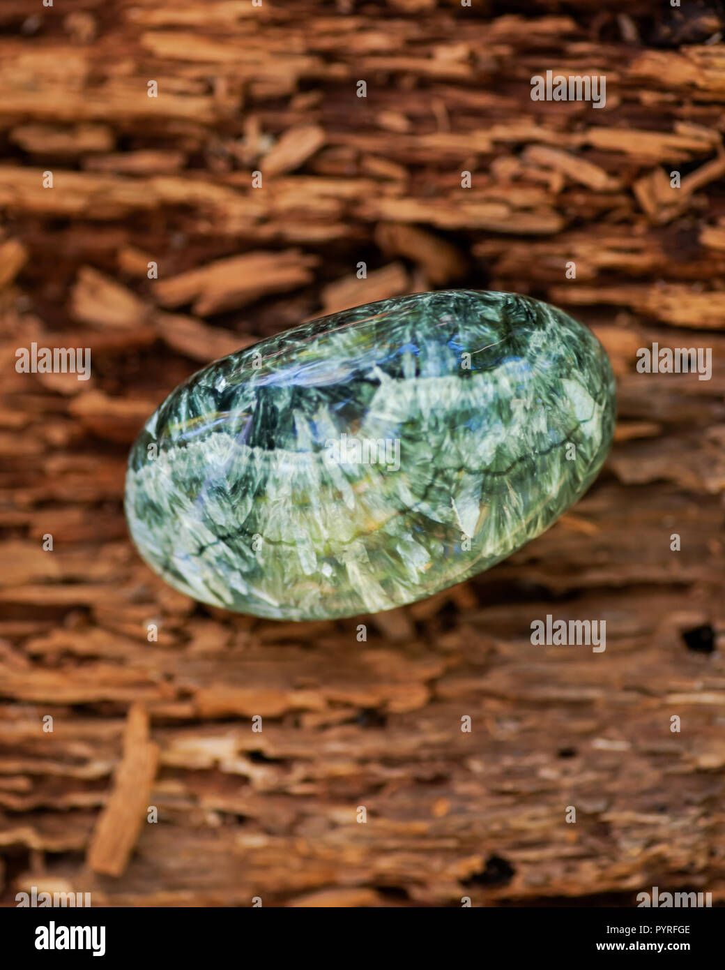 Seraphinite stone hi-res stock photography and images - Alamy