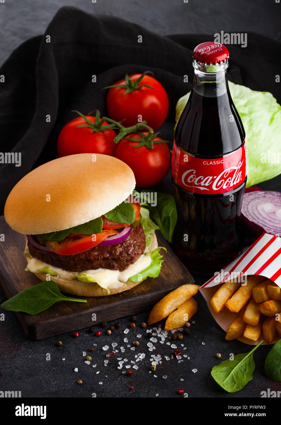 Hamburger french fries coke on hi-res stock photography and images - Alamy