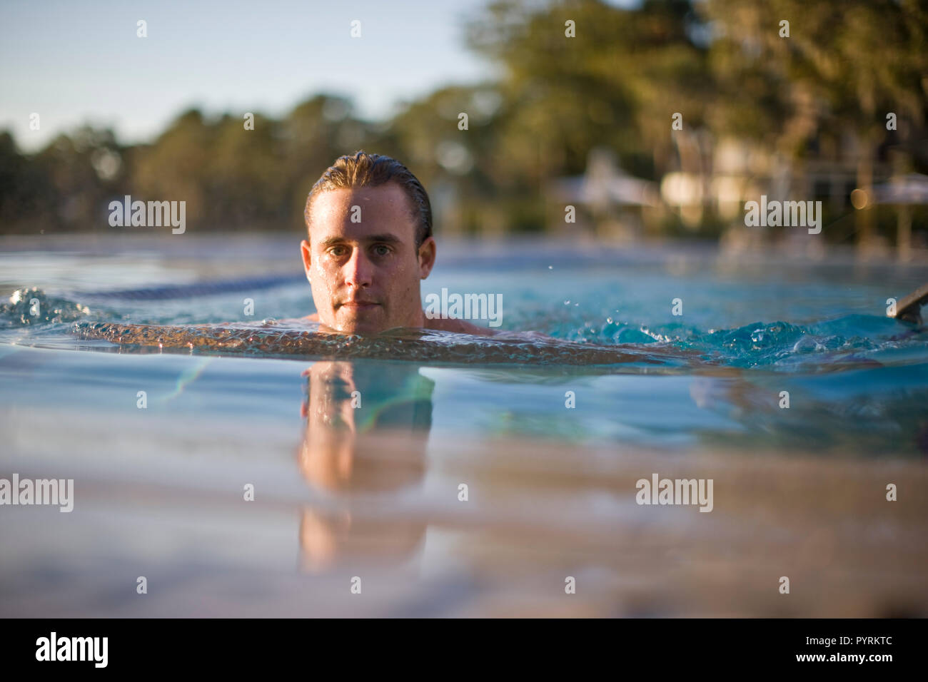 Photo man swimming in hi-res stock photography and images - Alamy