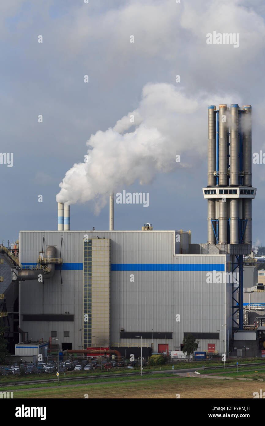 Power Station on Nieuwe Maas Channel, Rotterdam, Netherlands, Europe ...