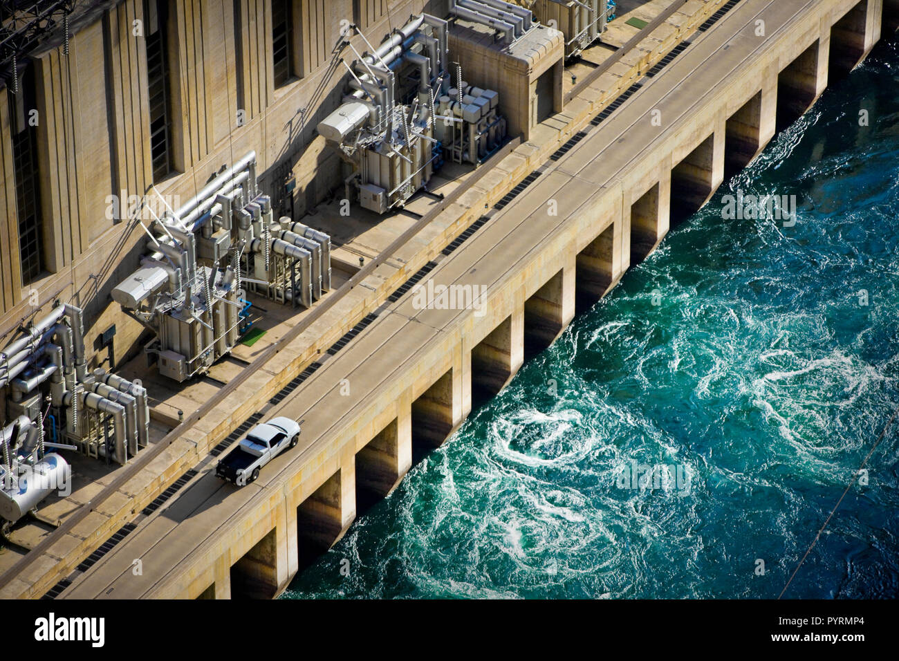 Large hydroelectric power plant at the edge of a river Stock Photo - Alamy
