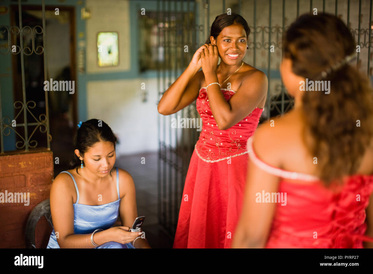 Girls getting ready for prom, El Salvador Stock Photo - Alamy