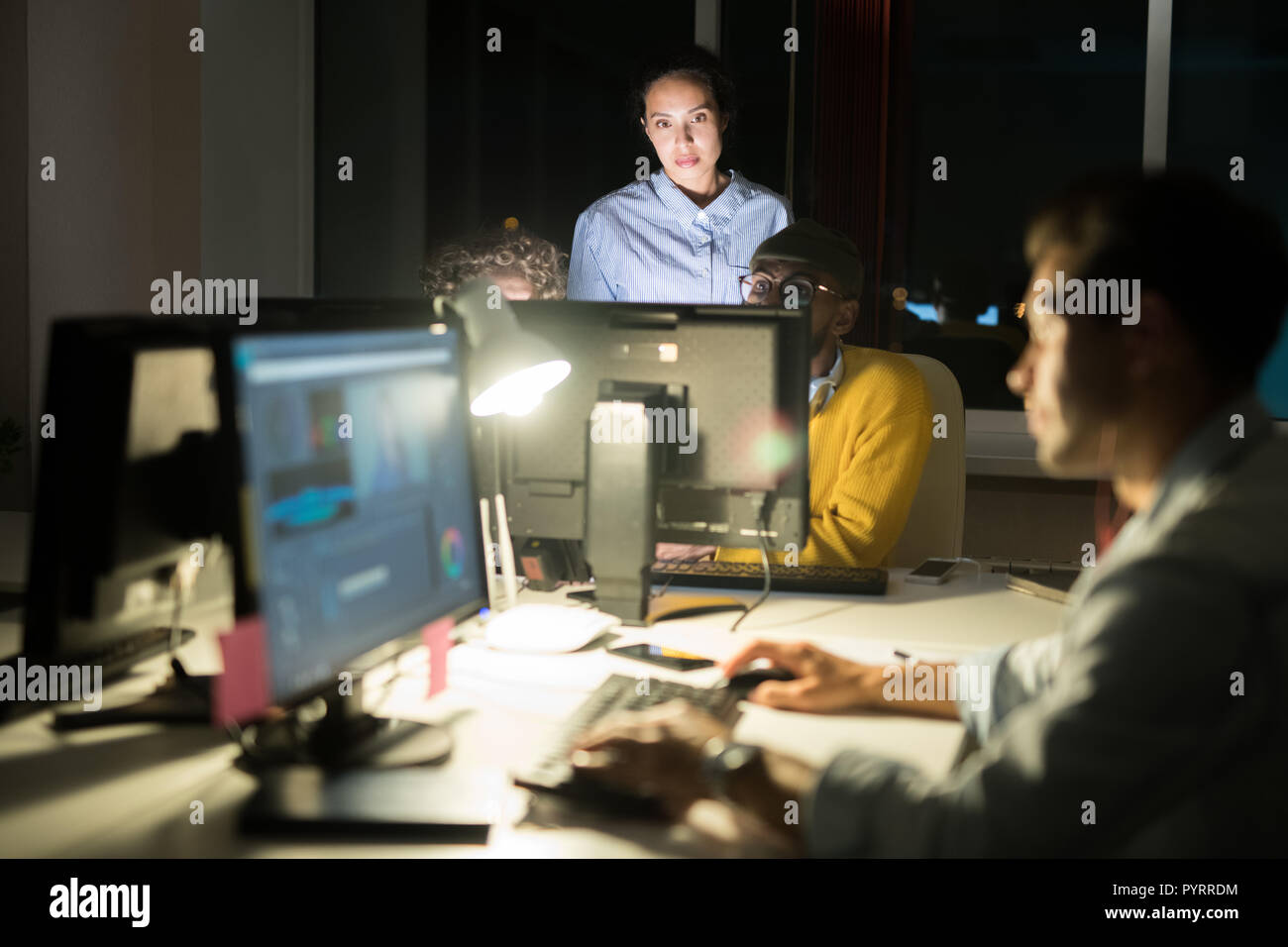 Office dark at night hi-res stock photography and images - Alamy
