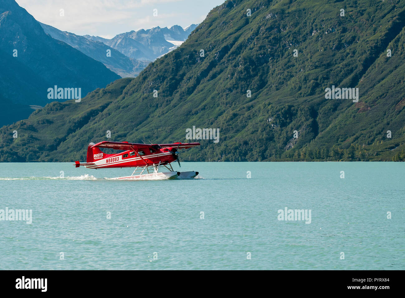 Alaska float plane hi-res stock photography and images - Alamy
