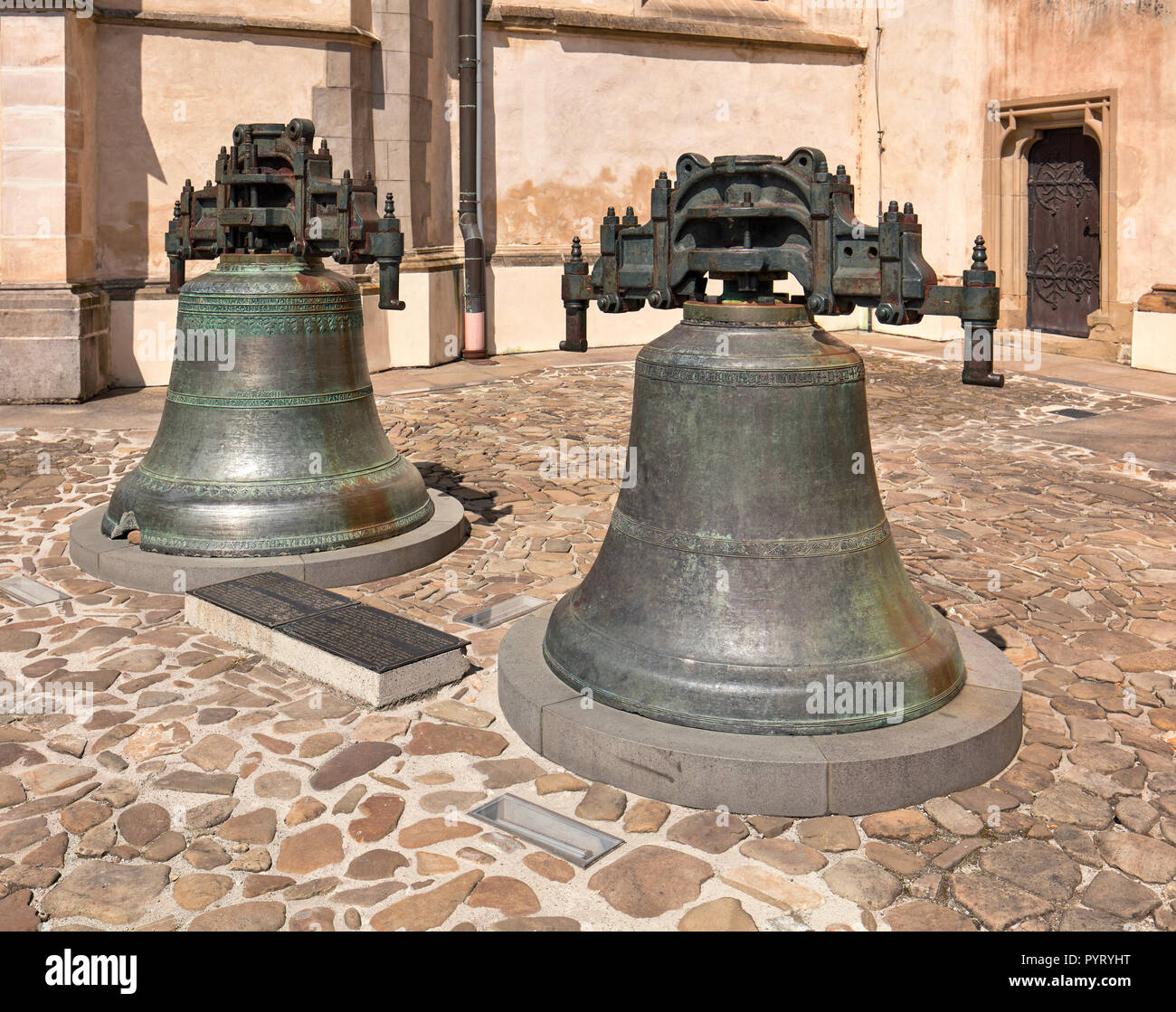 Messingglocken hi-res stock photography and images - Alamy