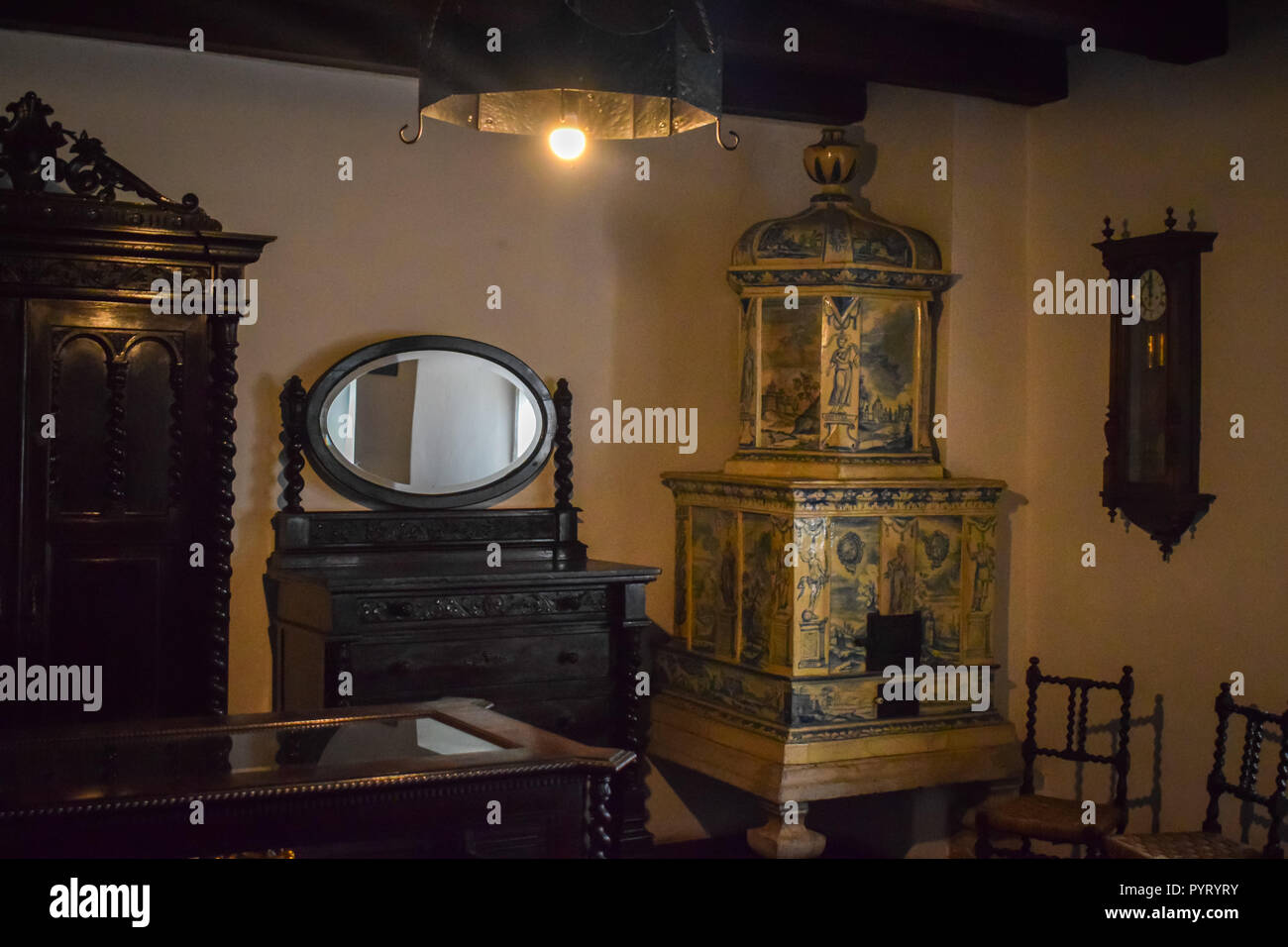 Bran castle romania bed hi-res stock photography and images - Alamy