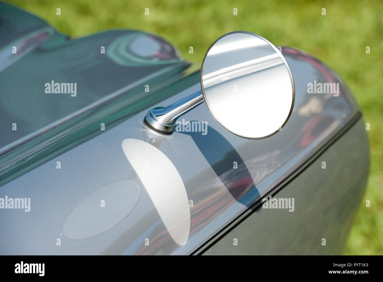 Vintage car round mirror hi-res stock photography and images - Alamy