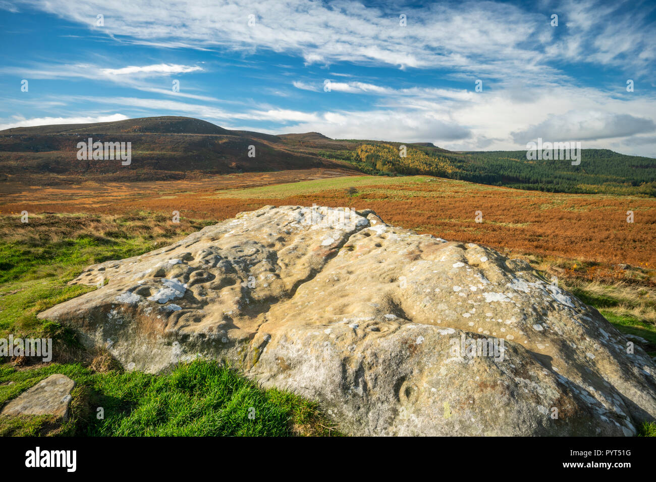 Cup and Ring marked rock on Lordenshaws near Rothbury, Northumberland ...