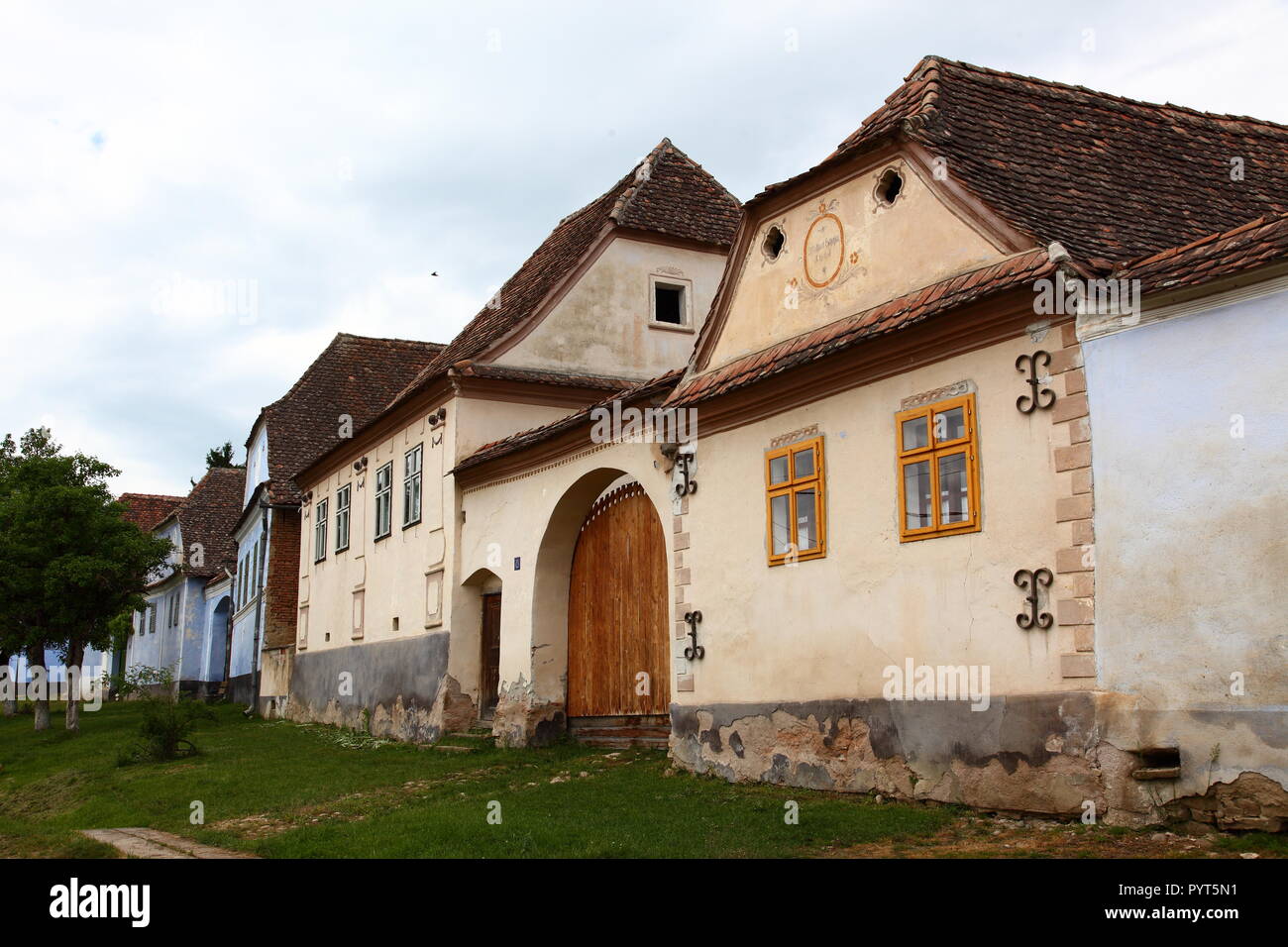 Traditional style houses in the Saxon village of Viscri in Transylvania ...