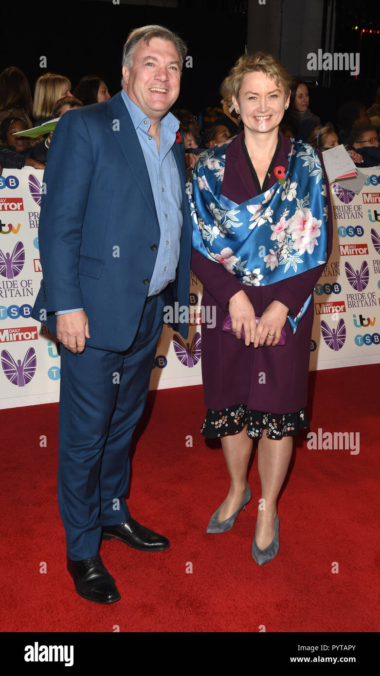 Ed balls wife hi-res stock photography and images - Alamy