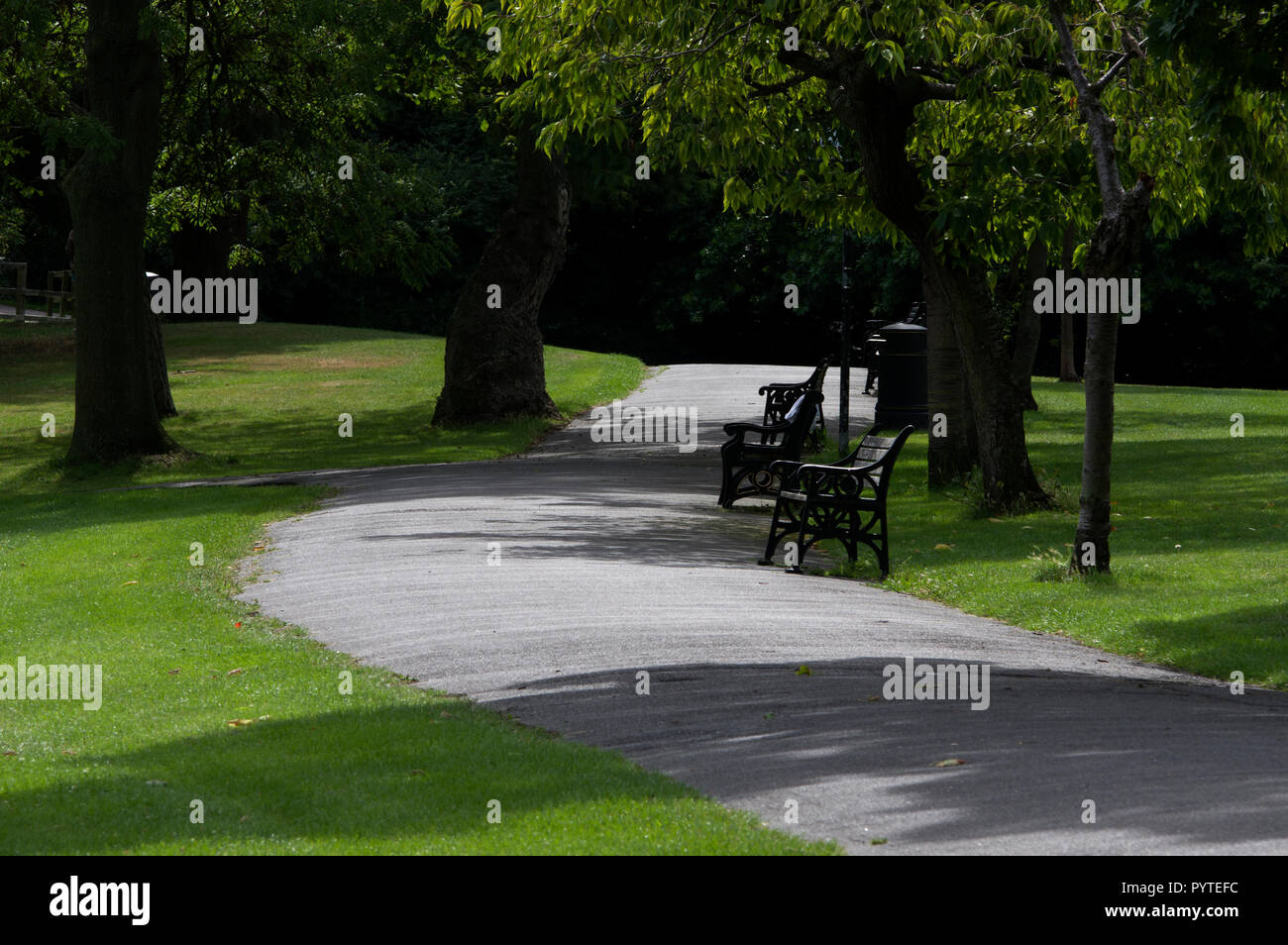 Green spaces in Springfield Park Stamford Hill / Stoke Newington London ...