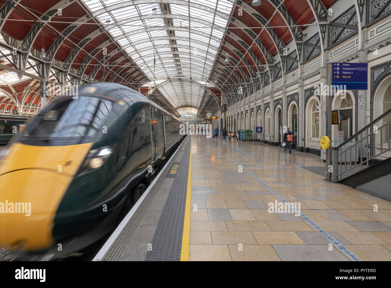 Busy London Paddington Station. The start of the Great Western Railway ...