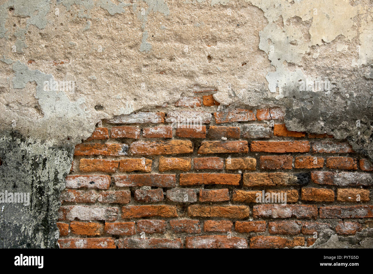 Fragment facade abandoned old hi-res stock photography and images - Alamy