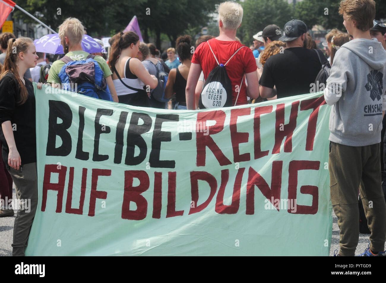 Anti G20 protest turn into violent urban riots in Hamburg, Germany ...