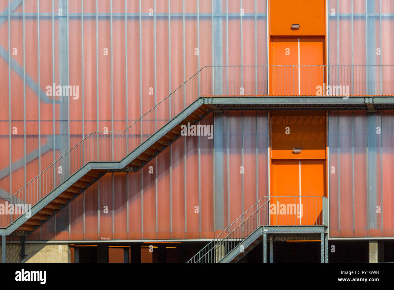 Red fire escape stair stairs hi-res stock photography and images - Alamy