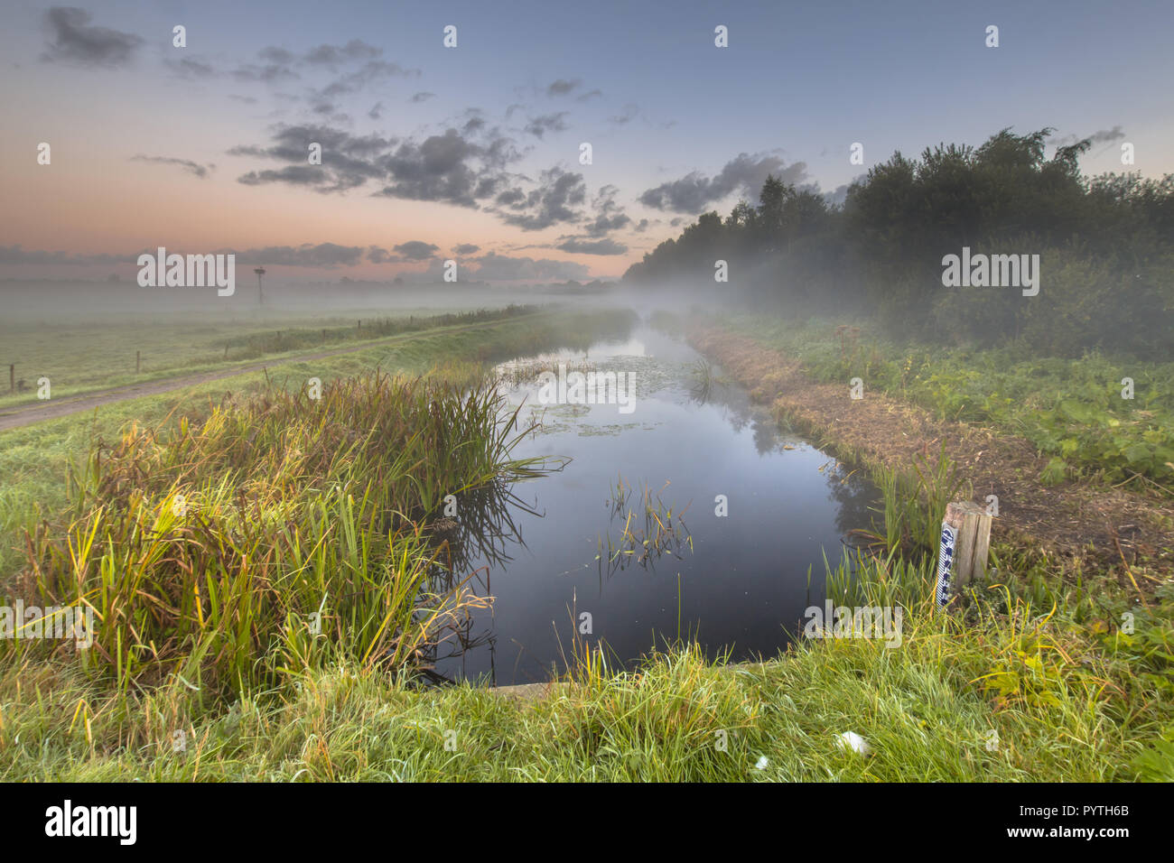 Survey ruler hi-res stock photography and images - Alamy