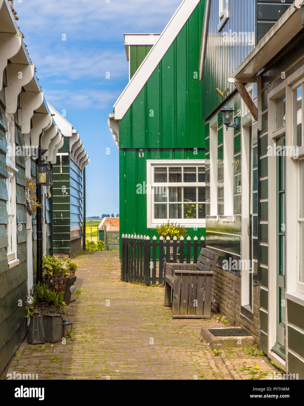 Detail building in marken hi-res stock photography and images - Alamy
