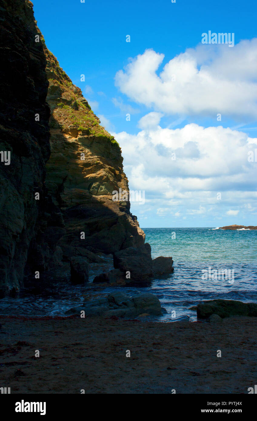 The beach at Tintagel, Cornwall, England Stock Photo - Alamy