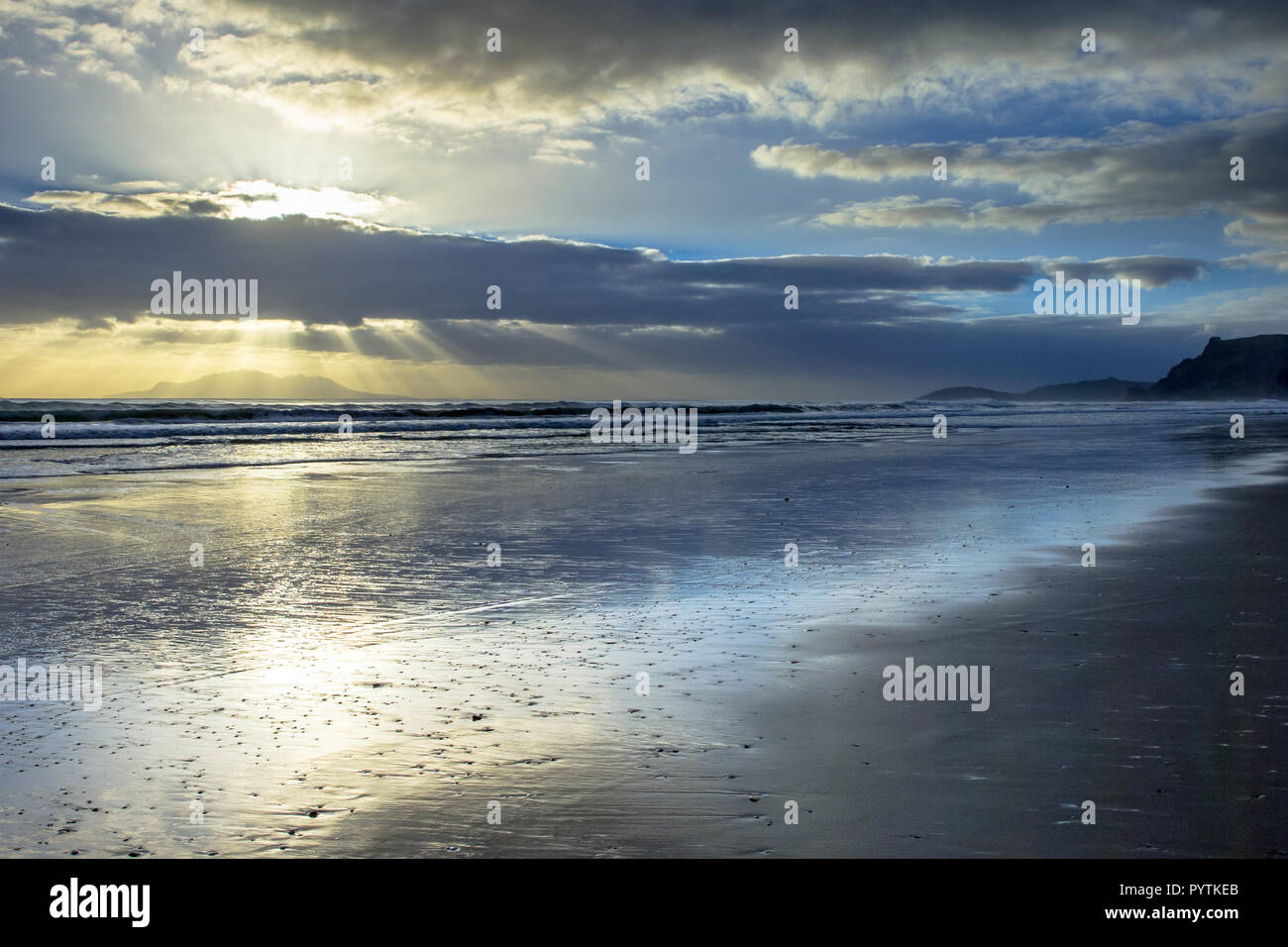 Sunset at Pakiri Beach, Northland, New Zealand Stock Photo - Alamy