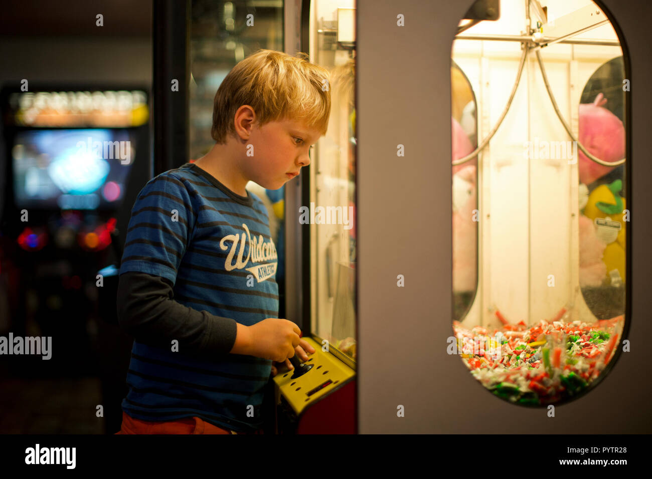 Stand up arcade hi-res stock photography and images - Alamy