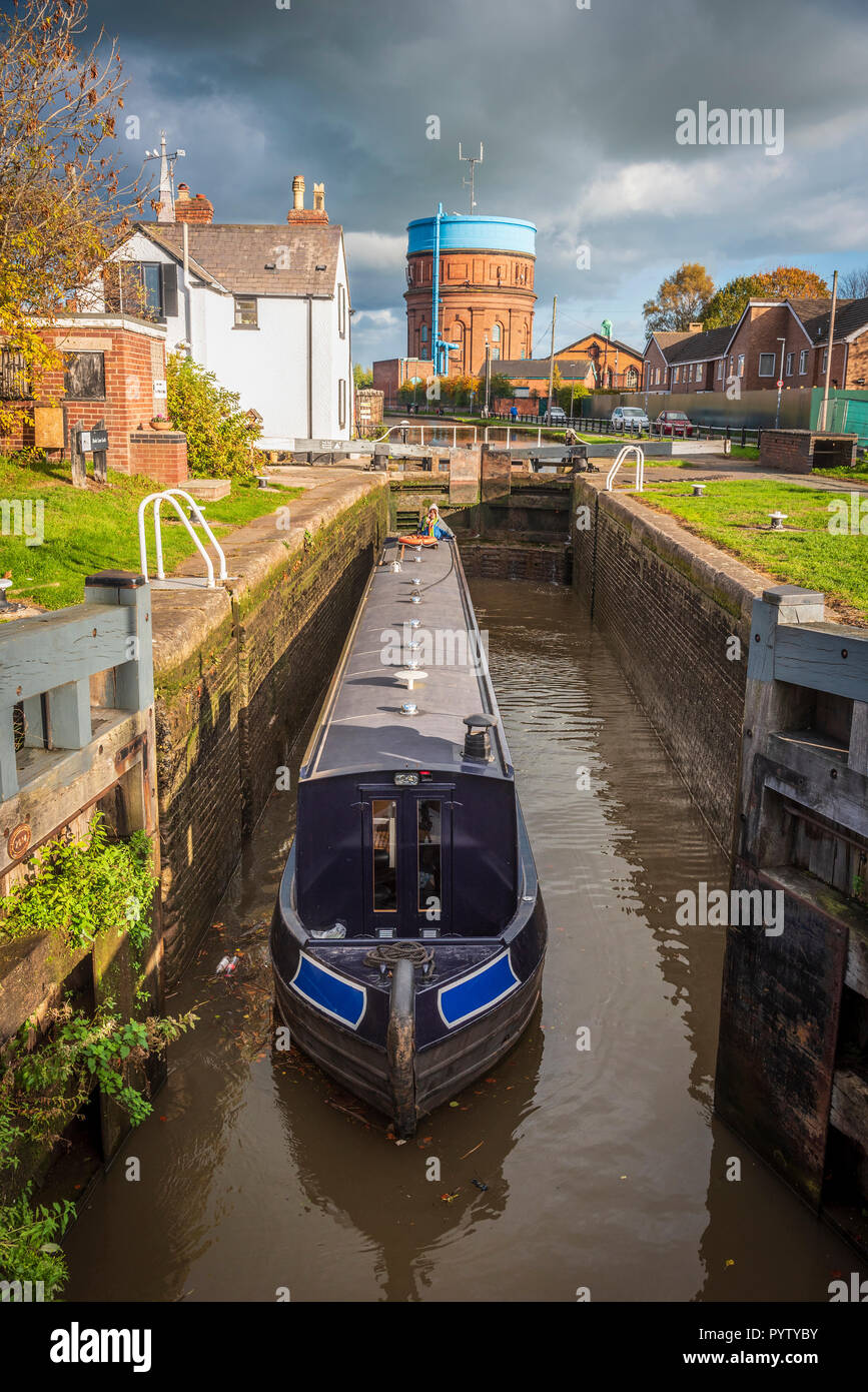 Chester canal hi-res stock photography and images - Alamy