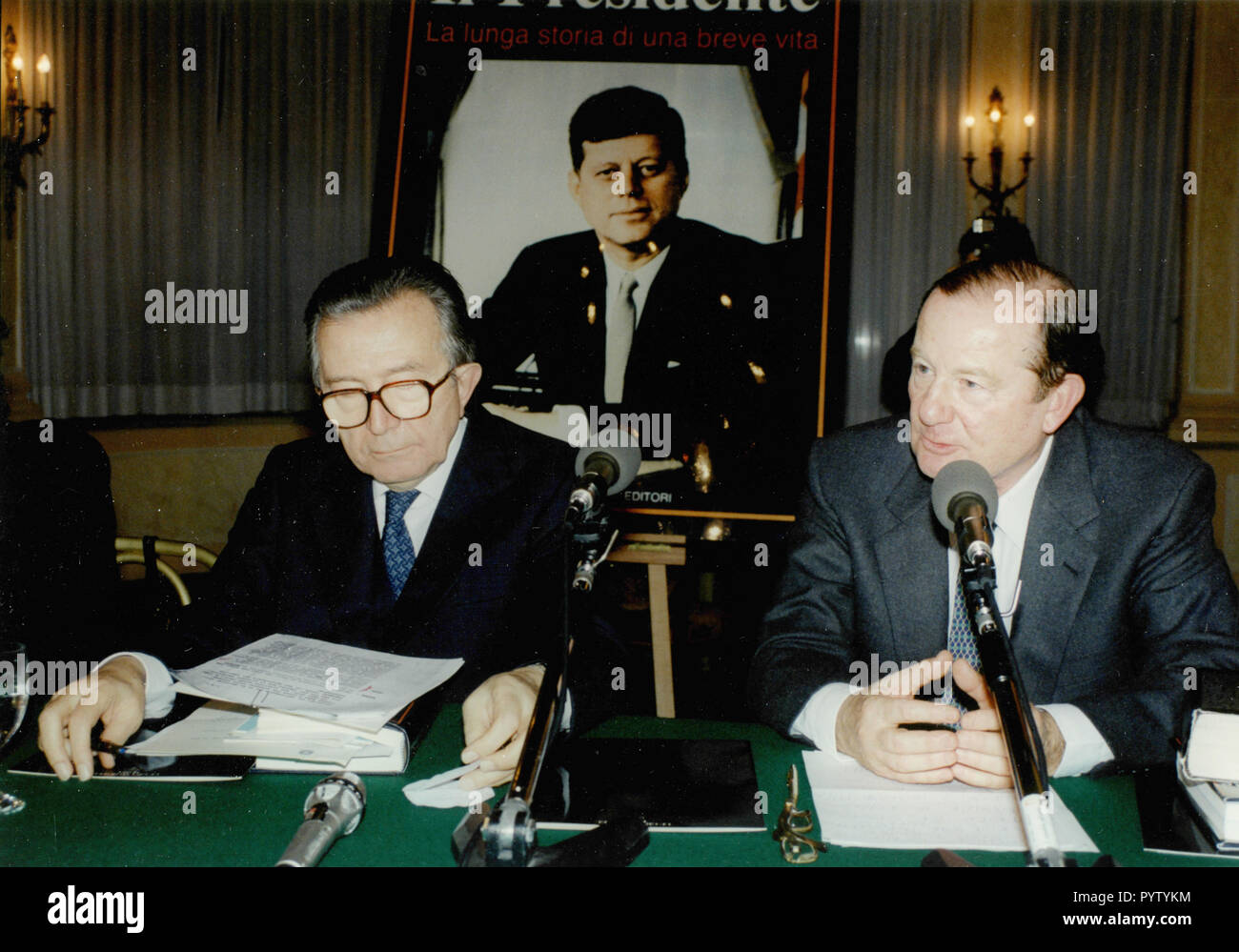 Italian PM Giulio Andreotti and journalist Gianni Bisiach at the ...