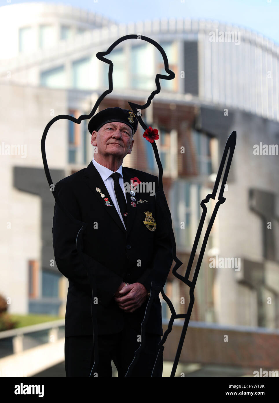 Veteran Submariner Thomas Fairlie views a tribute to First World War ...