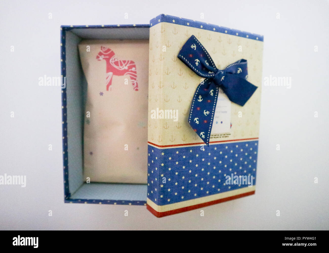 beautiful gift box Stock Photo - Alamy