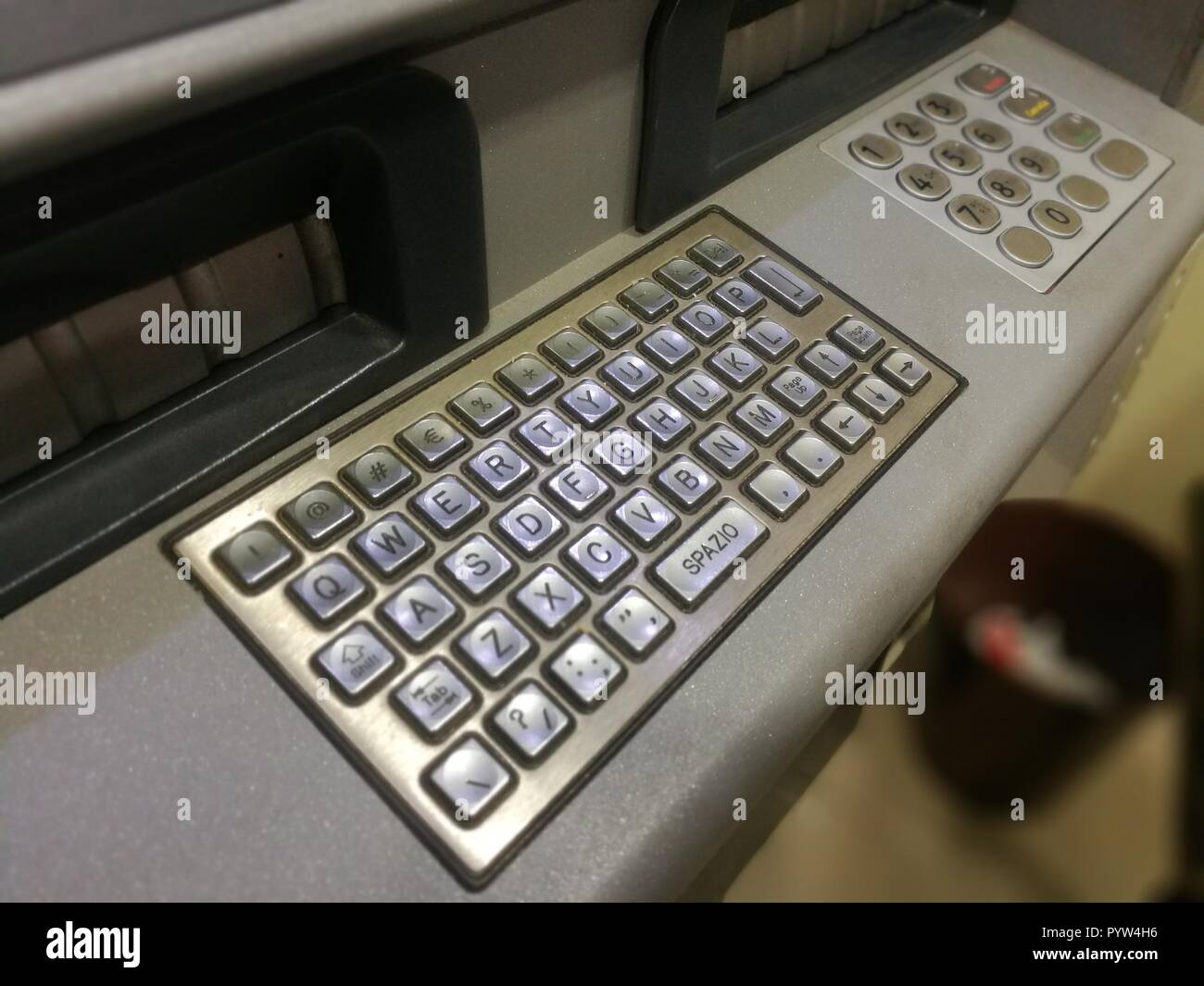 Teller machine hi-res stock photography and images - Alamy