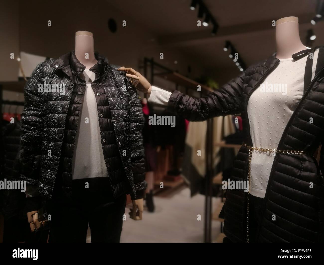 Shop window with items hi-res stock photography and images - Alamy