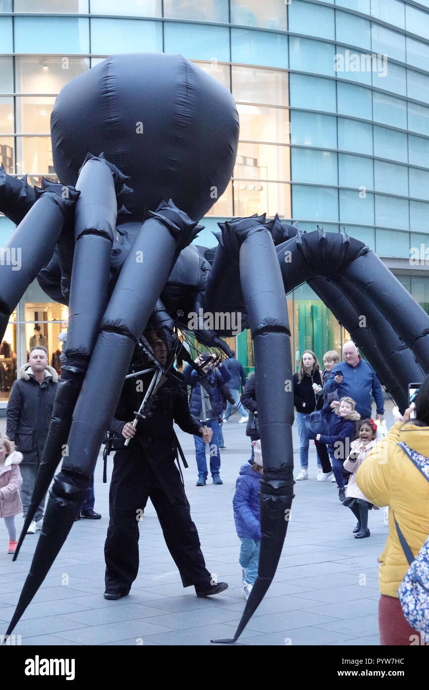 Liverpool, UK. 30th October 2018. Arachnobot the giant spider puppet ...