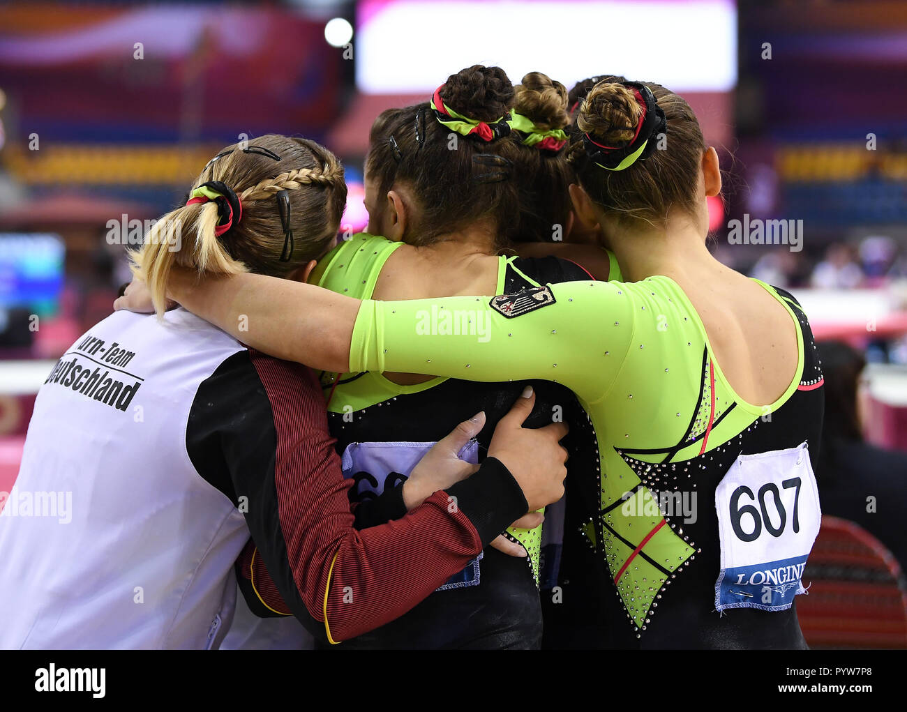 Doha, Katar. 30th Oct, 2018. Team Germany hug, joy. Elisabeth Seitz ...
