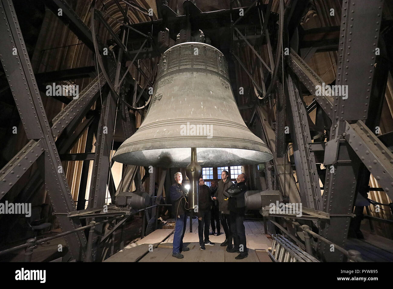 St petersglocke hi-res stock photography and images - Alamy
