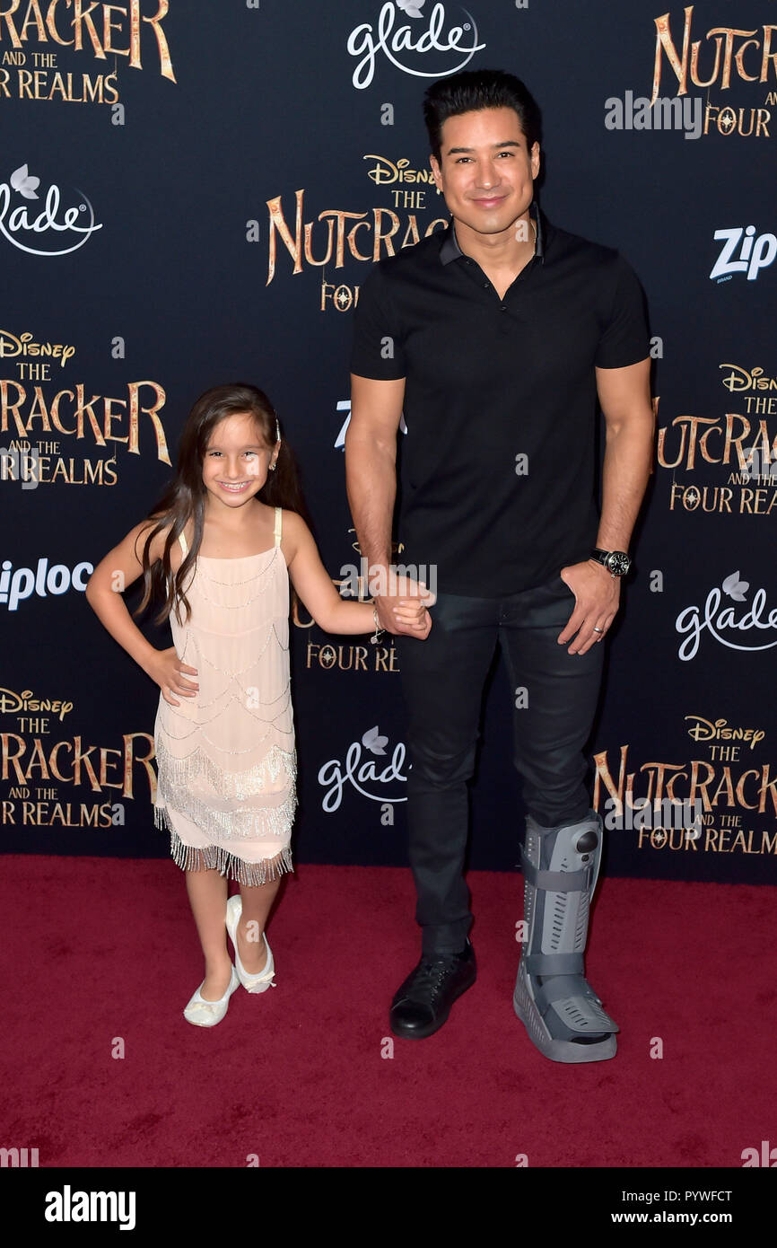 Mario Lopez with daughter Gia Francesca at the world premiere of the ...