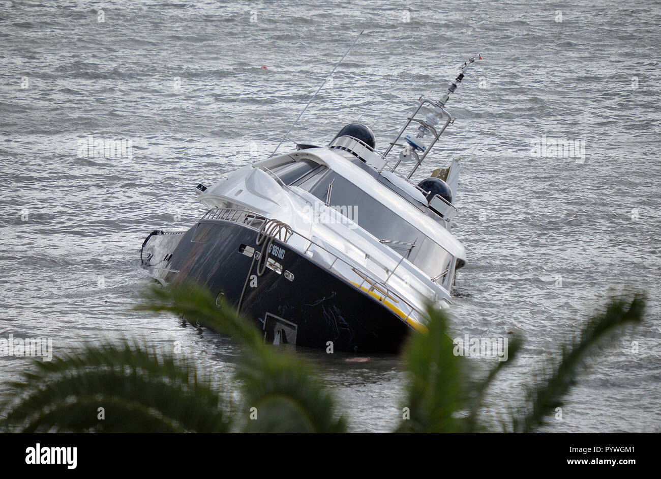Rapallo 30 October 2018 disaster in the port of Rapallo with sunken ...
