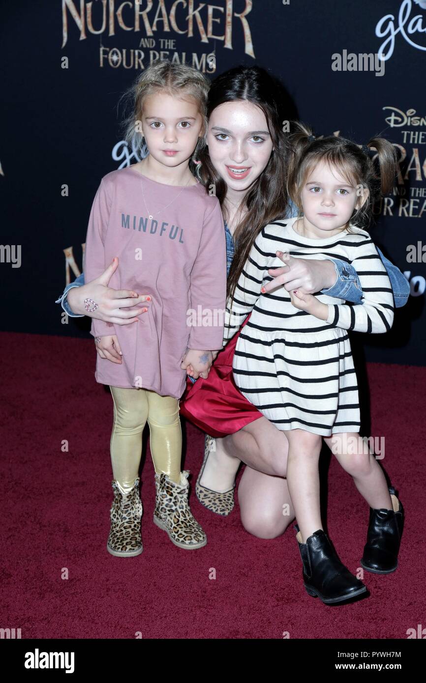 Los Angeles, CA, USA. 29th Oct, 2018. Kaitlin Stauffer, Emma Stauffer ...