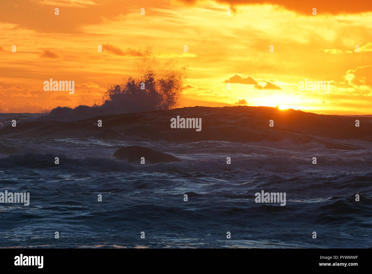 Llandudno beach sunset hi-res stock photography and images - Alamy