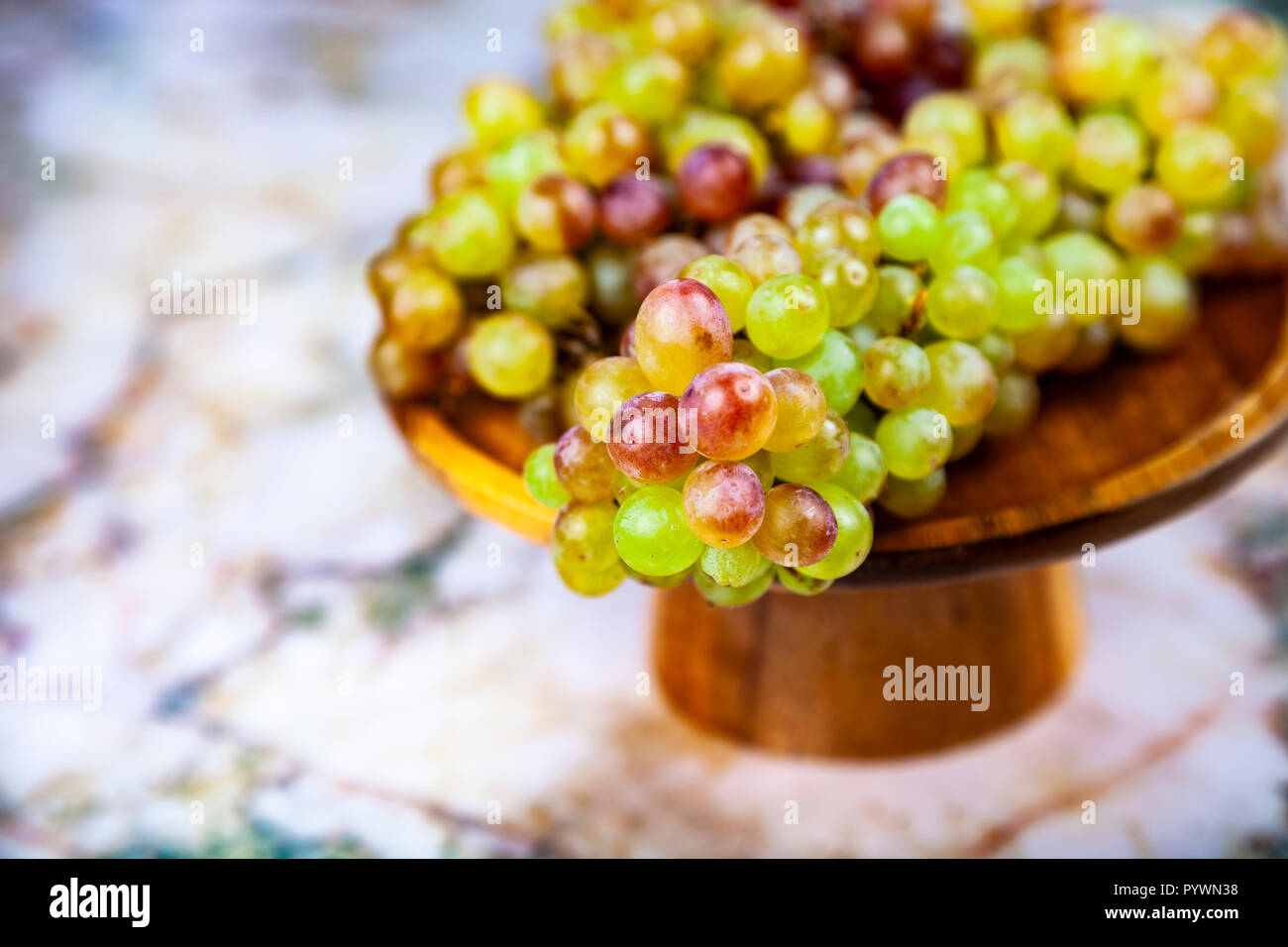 Grapes on marble hi-res stock photography and images - Alamy