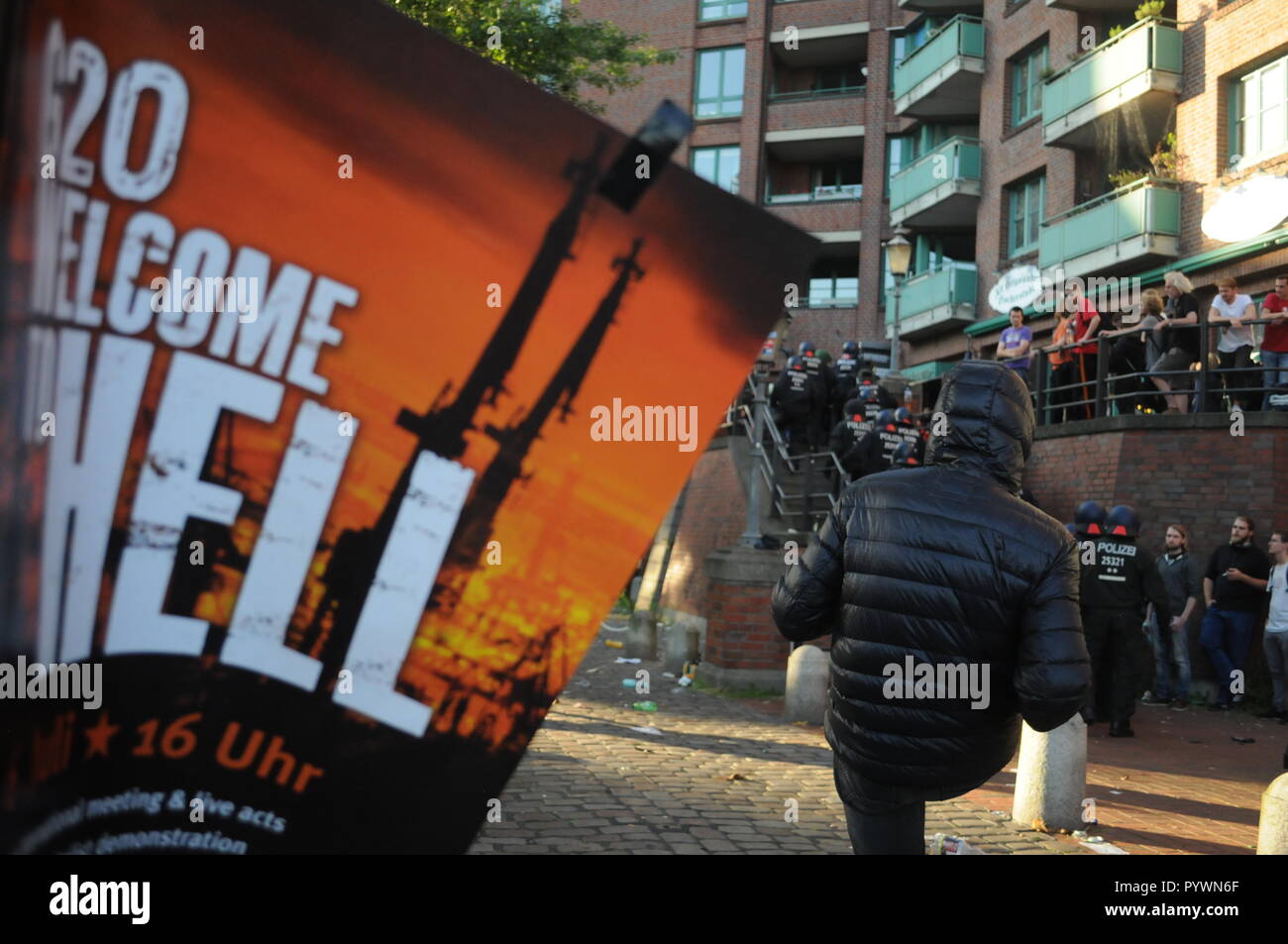 Anti G20 protest turn into violent urban riots in Hamburg, Germany ...