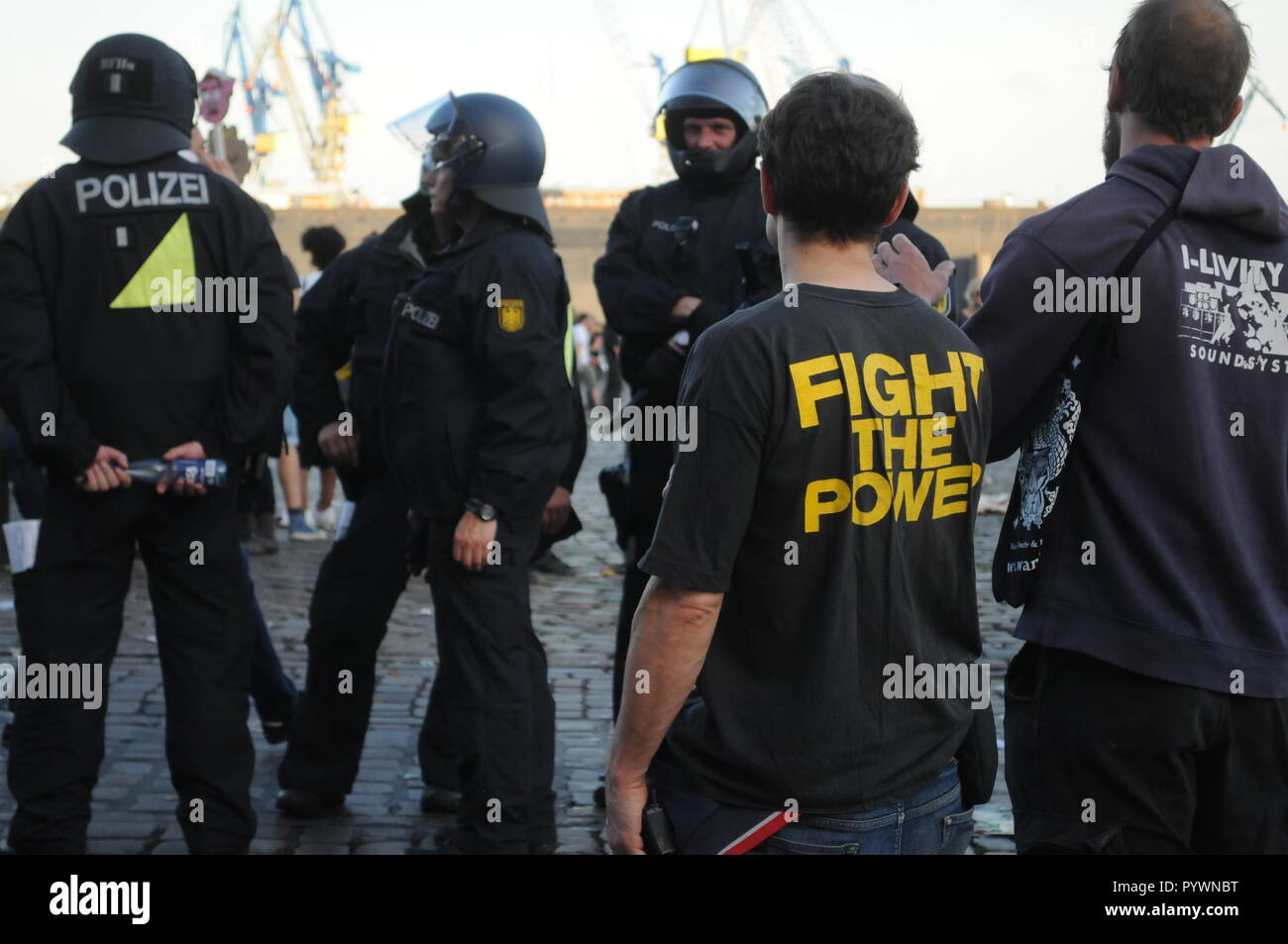 Anti G20 protest turn into violent urban riots in Hamburg, Germany ...