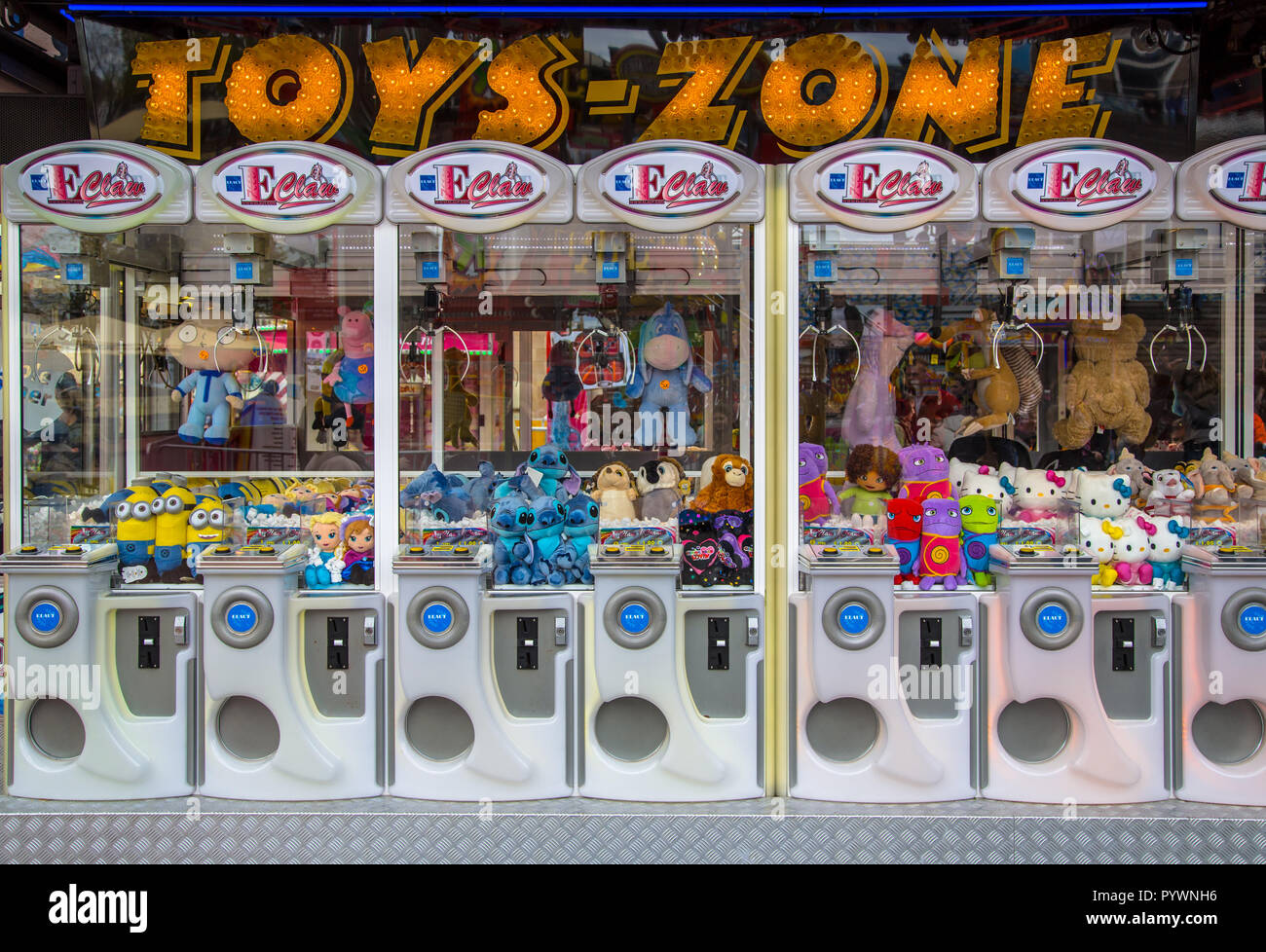 Toy vending machines hi-res stock photography and images - Alamy
