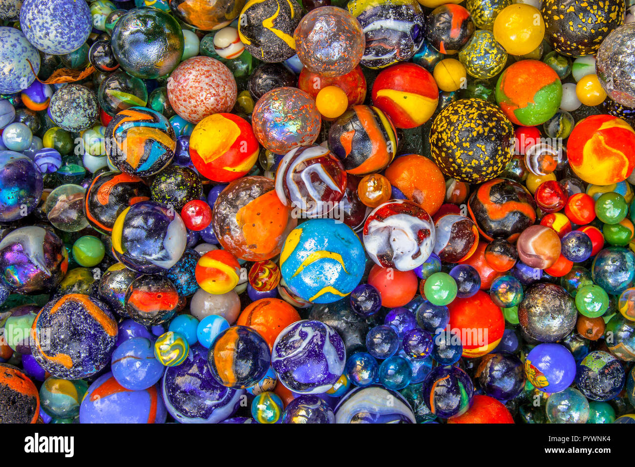 Glass spheres hi-res stock photography and images - Alamy